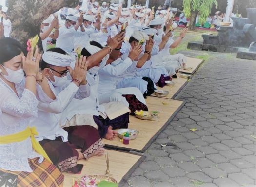 Wali Kota Denpasar Laksanakan Persembahyangan Hari Suci Siwaratri ...