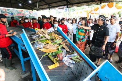 Wujud Cinta Lingkungan, Bupati Giri Prasta Resmikan TPS3R Jayagiri - Lenteraesai.id